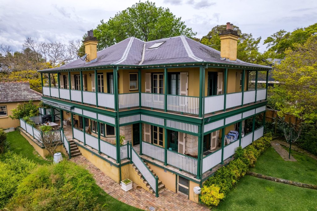 Sloped Block Builders: Guide To Building On A Sydney Sloped Block